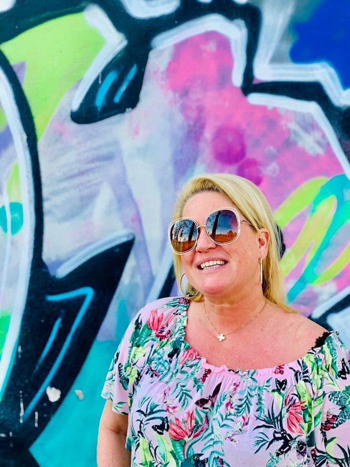 Echtgenoot vindt Isabelle (50) levenloos terug in slaapkamer: “Haar ...