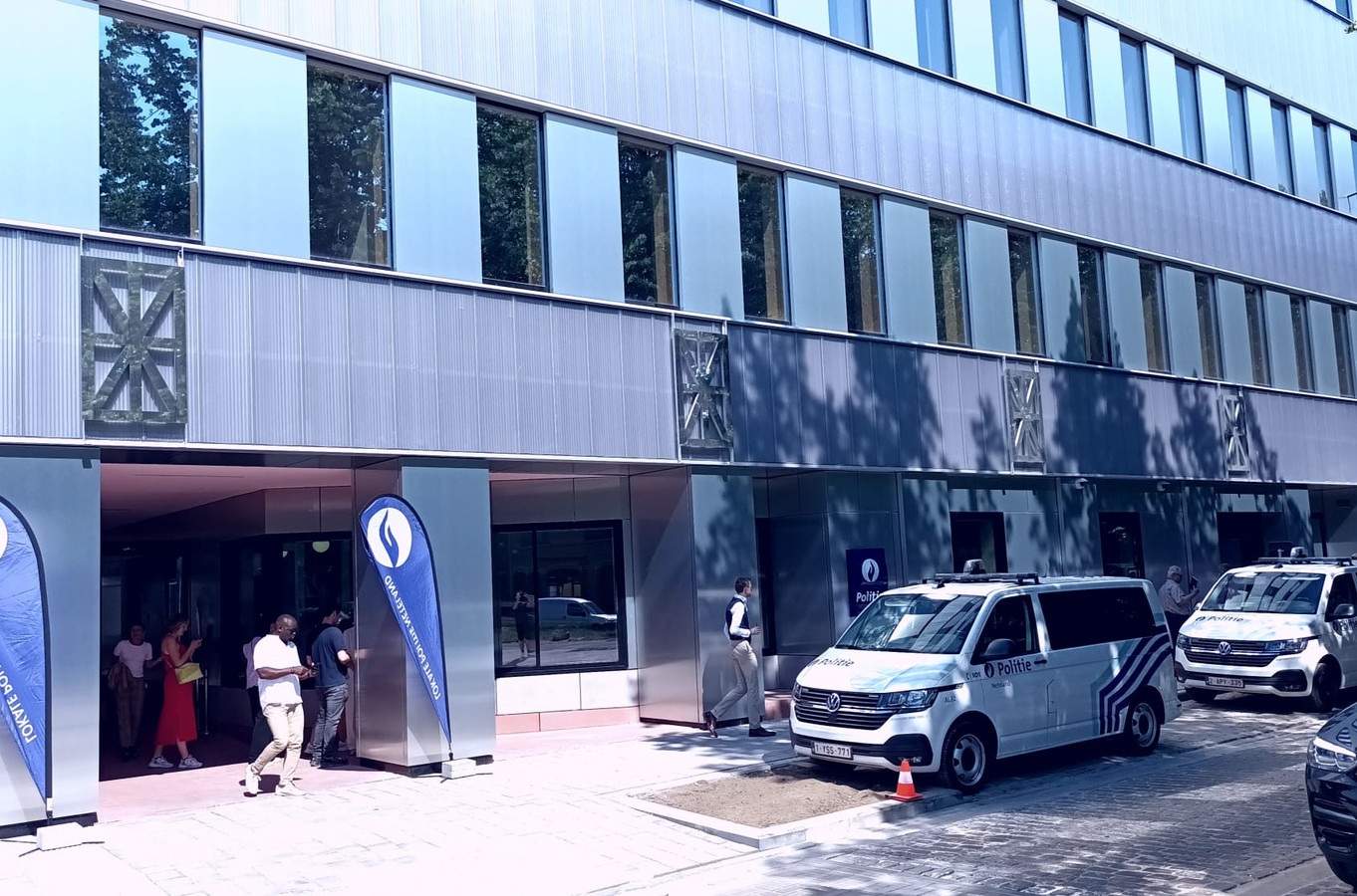 Politie Neteland heeft vernieuwde stek aan Molenvest ingenomen: “Korps ... Politie Neteland heeft vernieuwde stek aan Molenvest ingenomen: “Korps ...