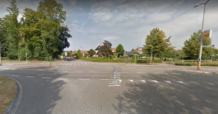 Dit kruispunt in Haaksbergen krijgt eindelijk een rotonde en wordt ...