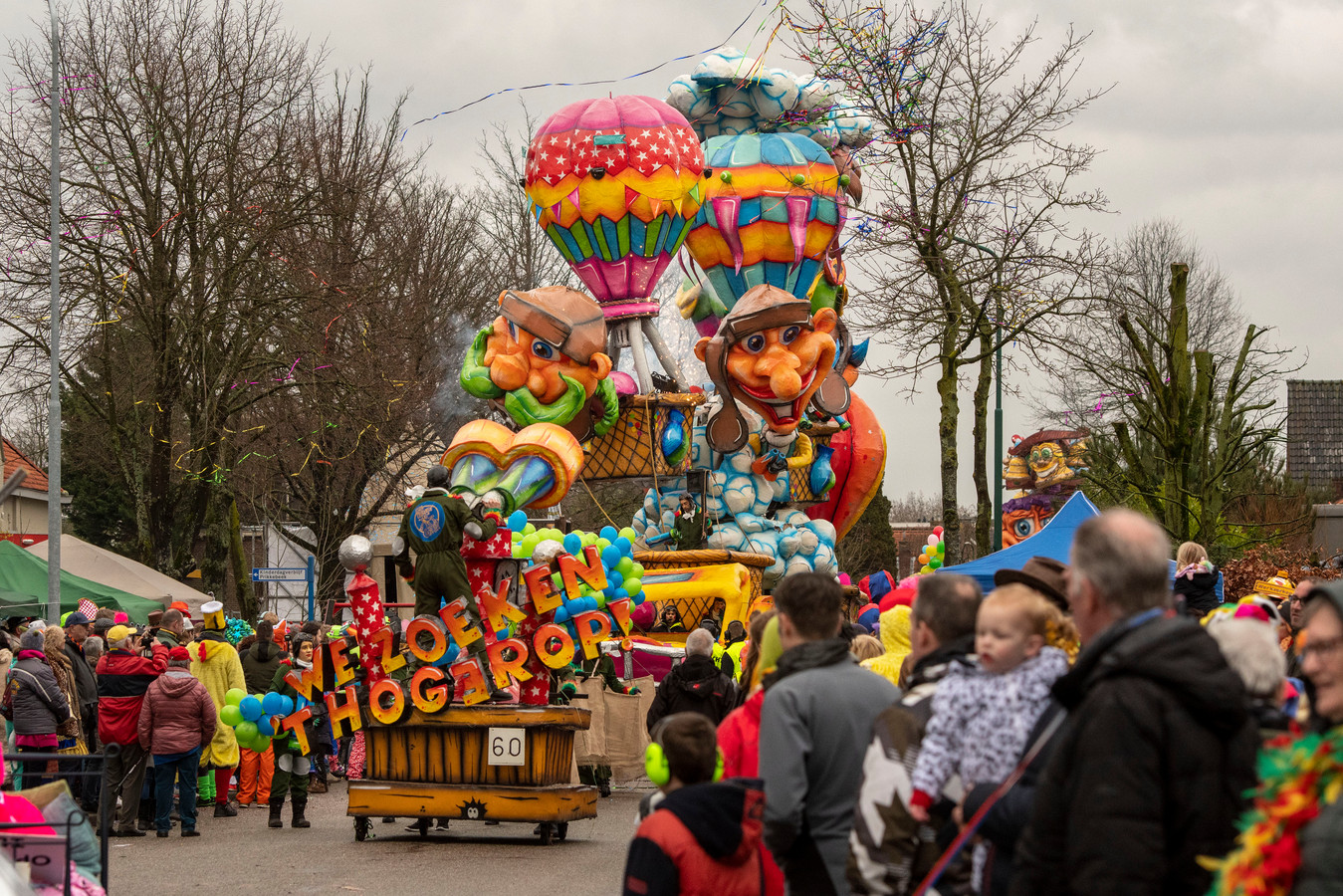 Zoek jezelf! Bekijk de optocht van Boemeldonck terug | Foto | pzc.nl