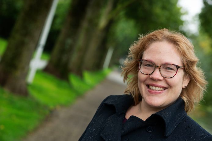 Moeder had borderline, vader was alcoholist en raadslid Sarah (41) zelf ...