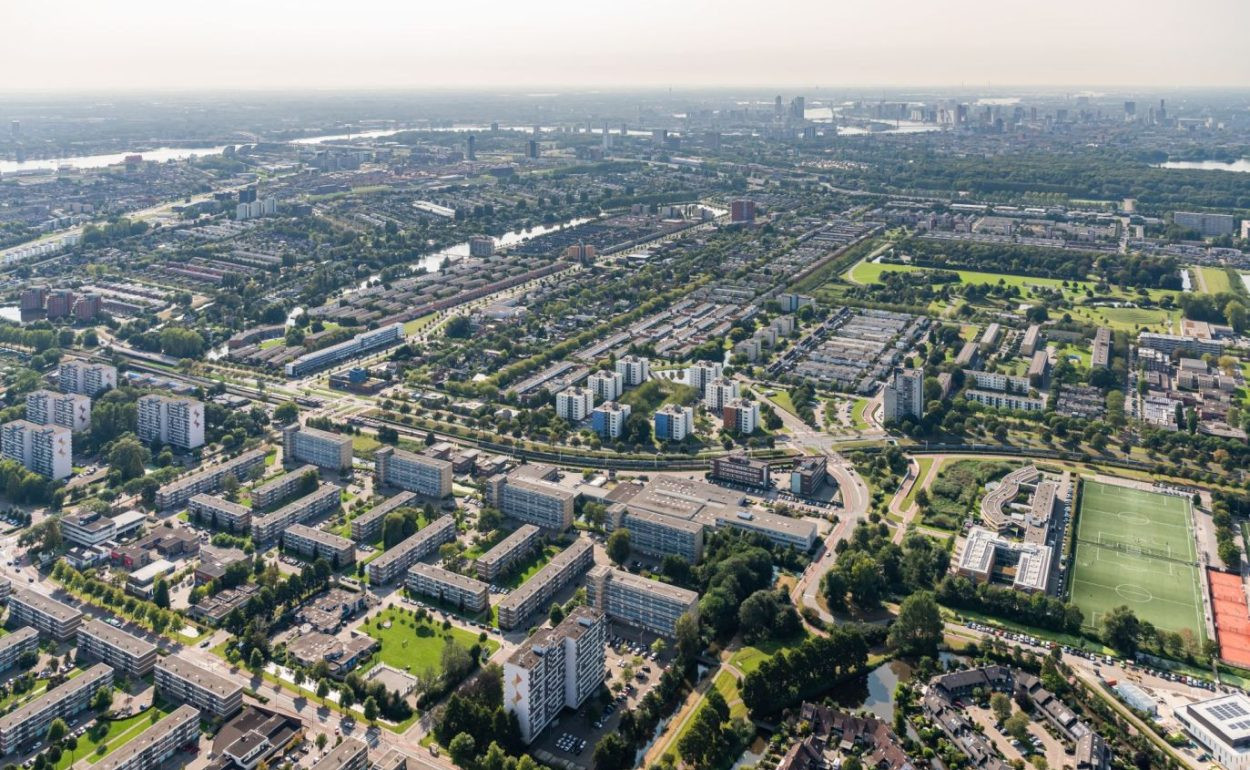 Op deze plek in Rotterdam-Oost komen 230 nieuwe woningen | Foto | AD.nl