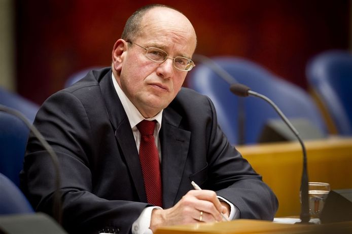 Ophef over 'ontluisterende' uitspraken Fred Teeven | Binnenland | AD.nl