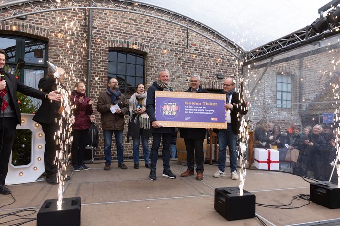 IN BEELD. Hasselts Jenevermuseum viert veertigste verjaardag in stijl ...
