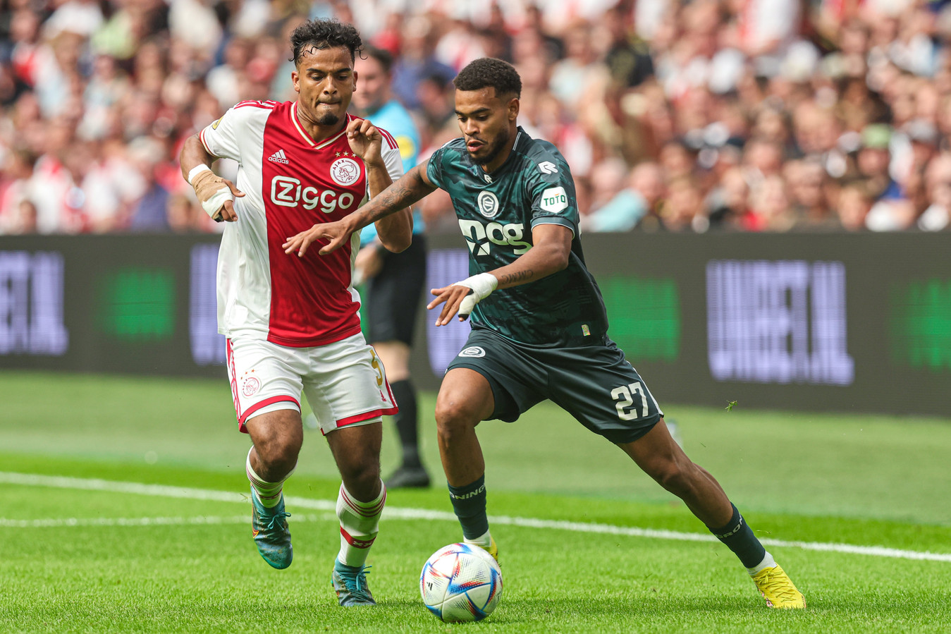 Football Talk. Scott Parker ontslagen na 9-0 in Liverpool - Haller na ...