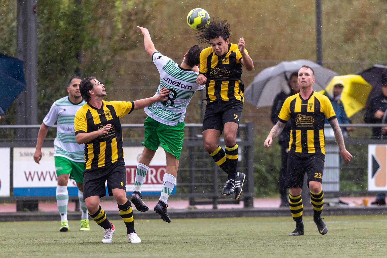 Programma amateurvoetbal en afgelastingen | Foto | AD.nl