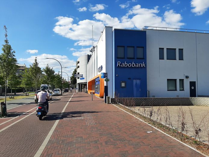 Man uit Almelo licht Rabobank Doetinchem op voor tienduizenden euro’s: ‘Bank is goed van ...