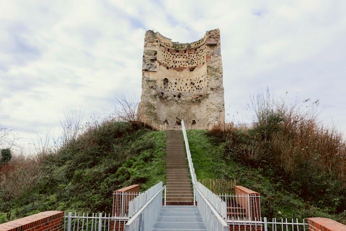 Truienaren kunnen voortaan trouwen in de Burcht van Brustem | Sint ...
