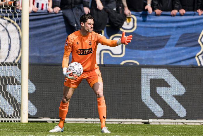 Willem II-goalie Smits heeft collega én boezemvriend Cillessen als ...