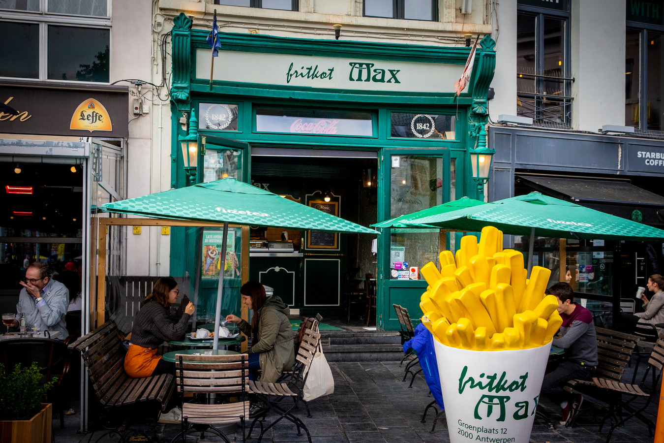 Dit zijn de 28 'Erkende Frituristen' uit de regio Antwerpen | Foto | hln.be