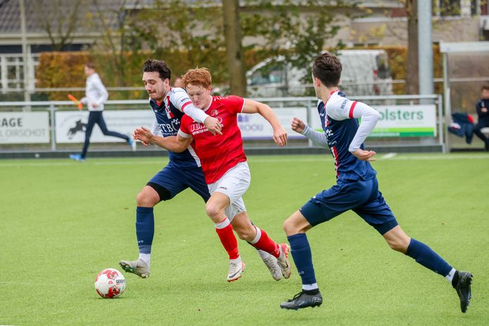 Van Heerbeek stelt met fraaie kopbal zege Beerse Boys veilig: ‘Lekker ...