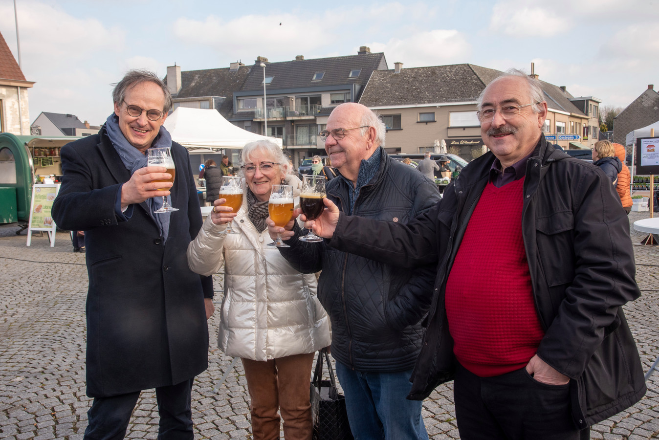 Meteen veel bezoekers en start spaaractie op nieuwe lokale markt van ...