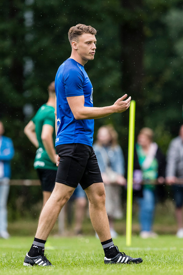 Plots was Cuijkenaar Schepens op zijn 29ste interim-trainer van Fortuna ...