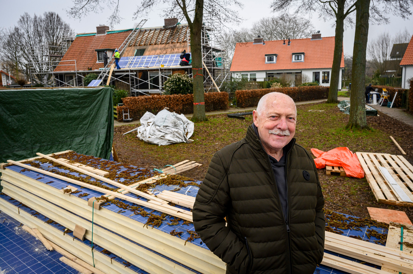 Onleesbare gedenksteen Watersnood wordt opgeknapt: ‘Je kunt de tekst ...