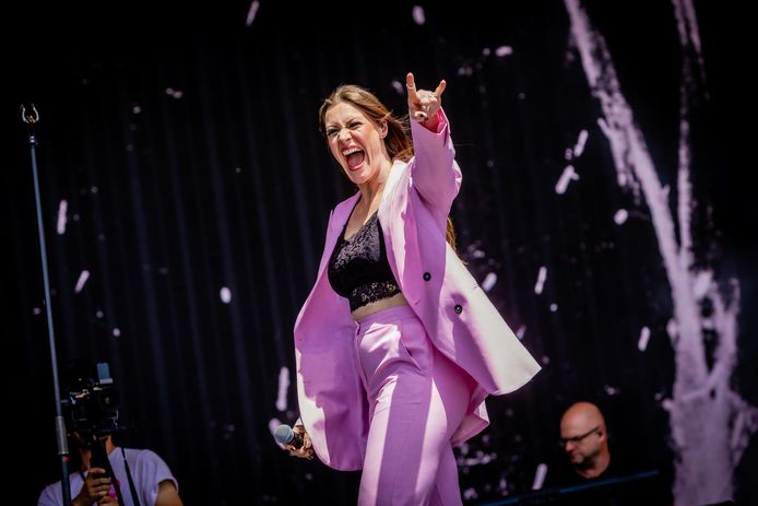 Floor Jansen speelt weer grote zalen plat na zware tijd: ‘Gaan allerlei ...