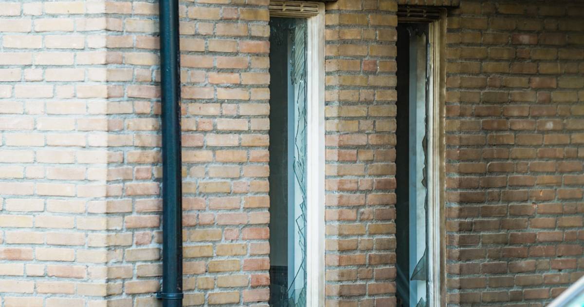Derde verdachte opgepakt voor aanslag met zware bom op huis van agent ... Derde verdachte opgepakt voor aanslag met zware bom op huis van agent ...