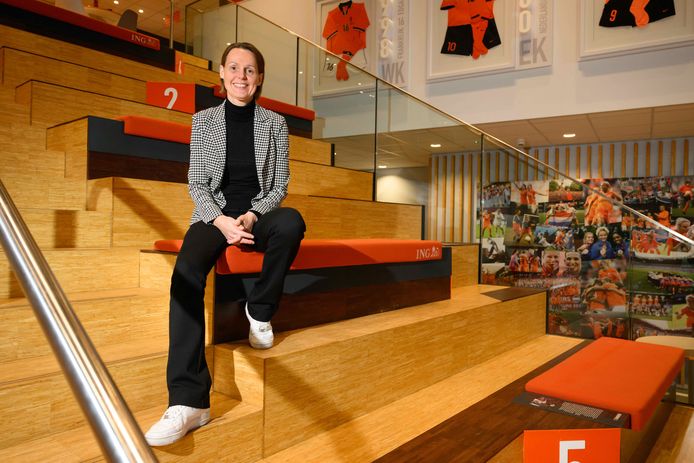 Hanneke uit Oldenzaal geniet bij Oranje: ‘Ik wilde niet naar school, ik ...
