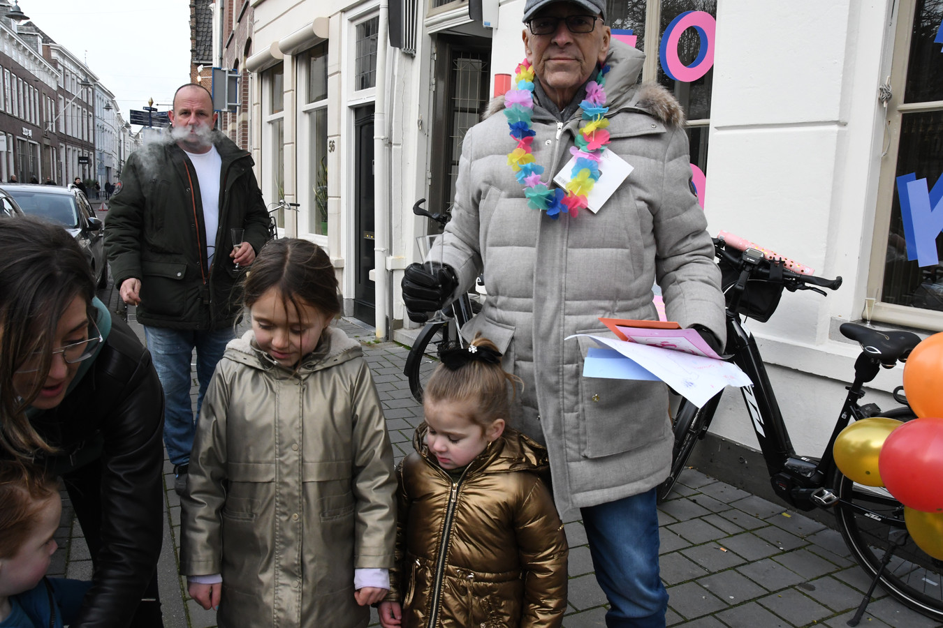 Een speciale parade van auto’s voor de zieke Peter uit Den Bosch | Foto ...