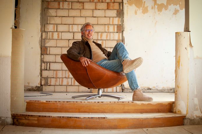 Na faillisement en schuldsanering is modeman Frank Hendriks terug: ‘Er ...