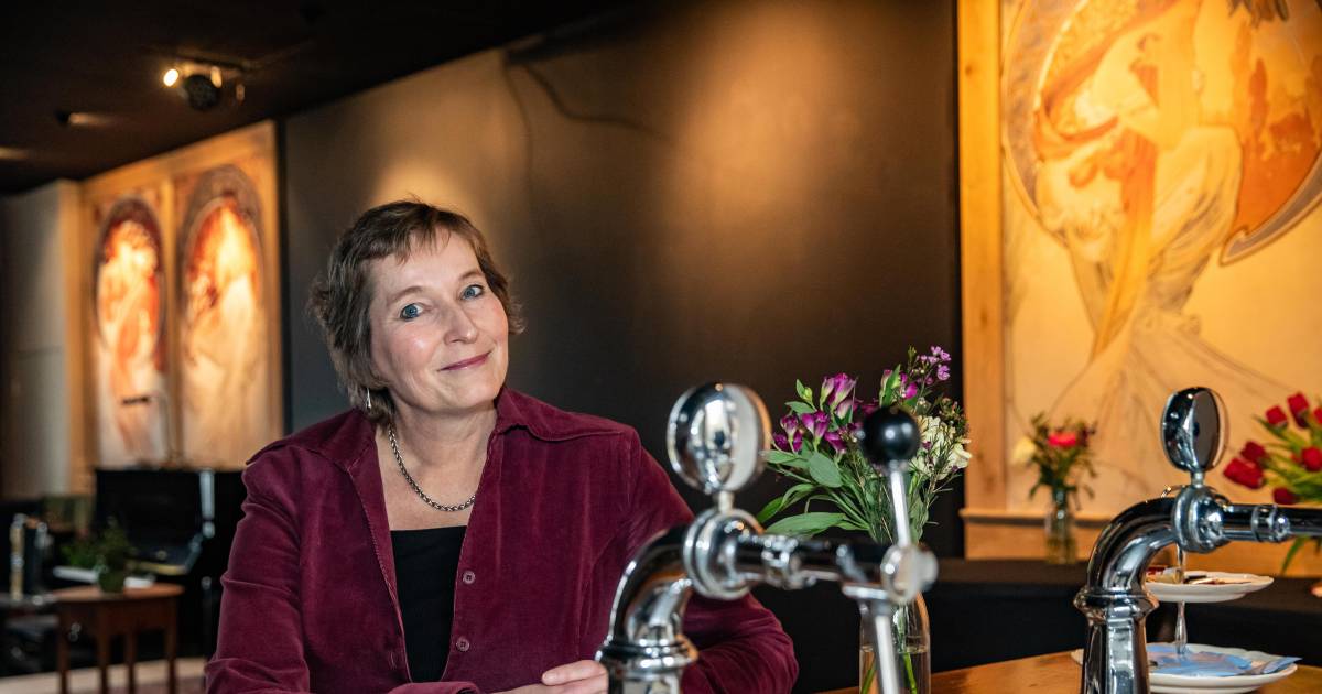 Patricia start nieuw theater in Deventer: ‘De een koopt een Tesla, de ...