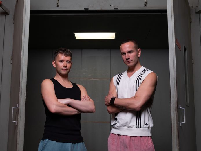 Boris was klaar met het 9-tot-5-leven en werd dragqueen: ‘Ben nu ...