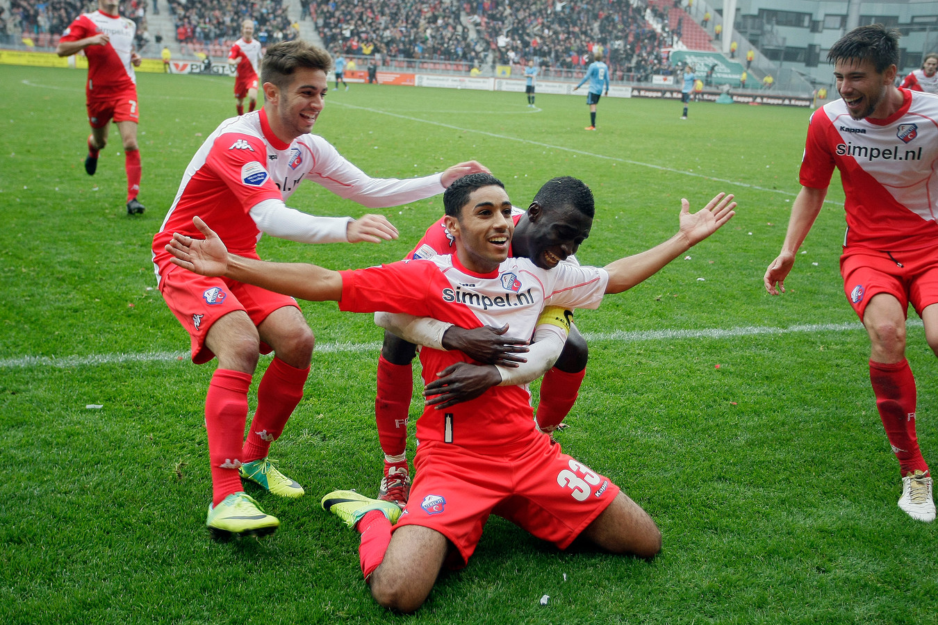 Ajax-defensie stond slechts zeven keer eerder zo voor schut | Foto ...