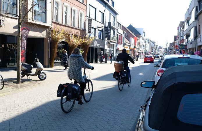 Bornem schrapt proefopstelling, fietszone blijft wel behouden ...