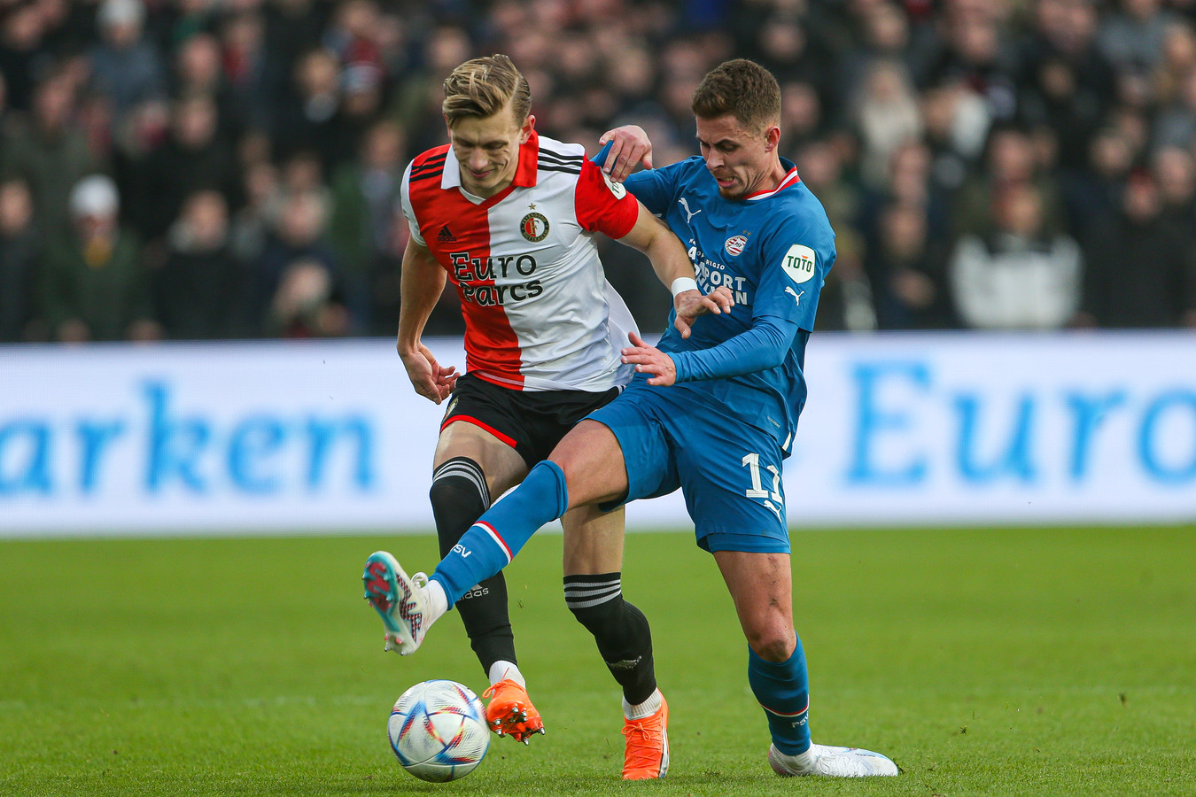 Waarom het seizoen van PSV tot nu toe slecht is, maar nieuwe energie ...