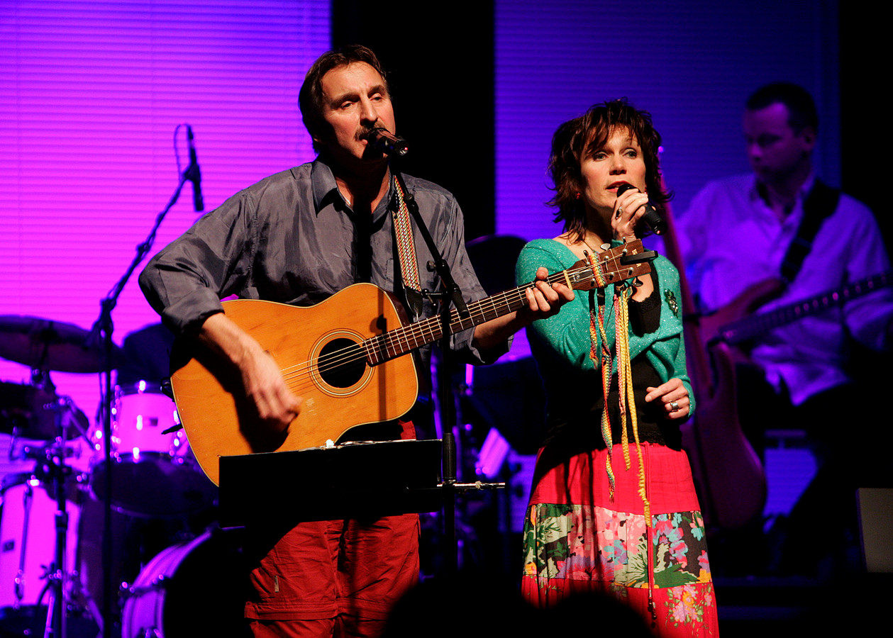 Dianne had na ziekte de moed opgegeven: ‘Maar dankzij Buddy zing ik ...