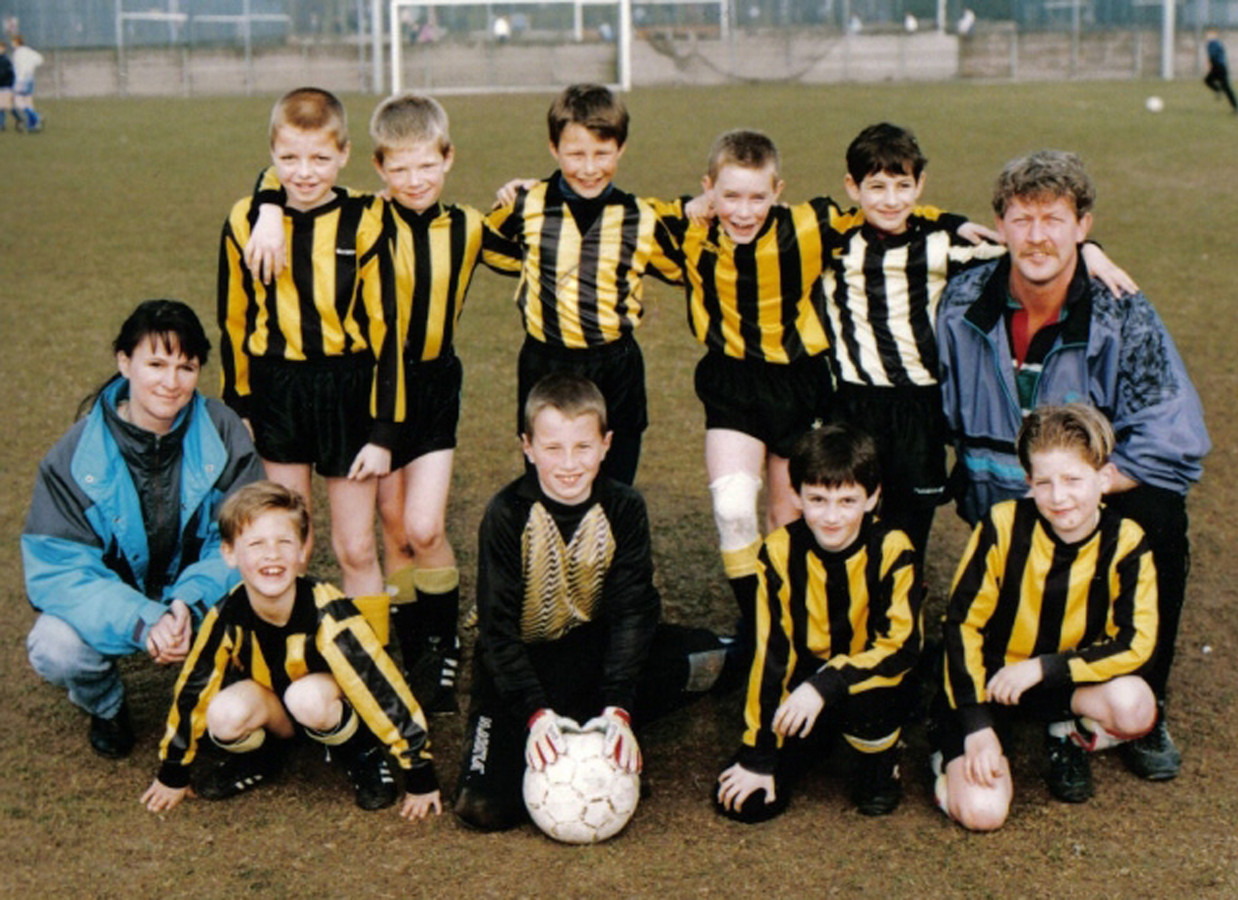 Negentig jaar HVV RAS: De club straalt een warm gevoel uit | Foto | AD.nl