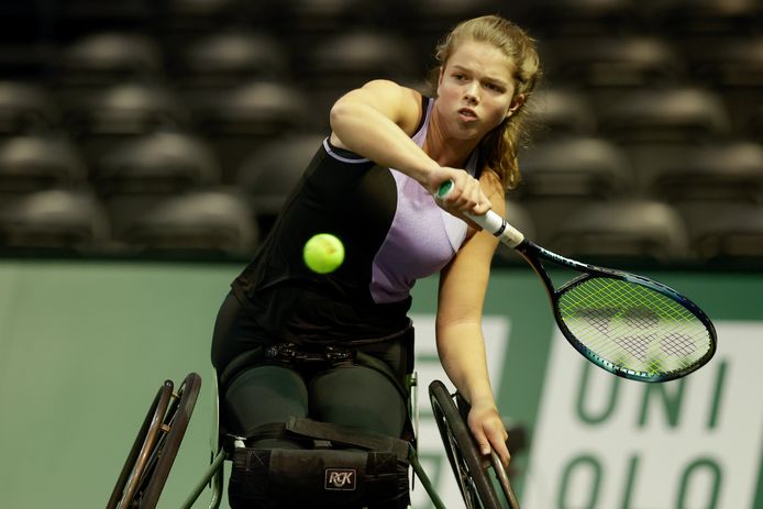 Lizzy de Greef imponeert met dubbelpartner Van Koot tijdens Wheelchair ...