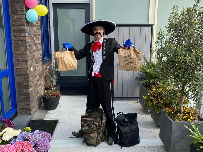 Sander (17) van Casa Chow is leukste maaltijdbezorger van Nederland ...