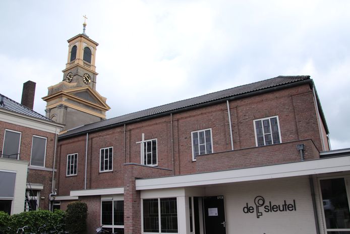 Laatste katholieke kerk in Soest wil met de tijd mee: duurzamer, zuinig ...