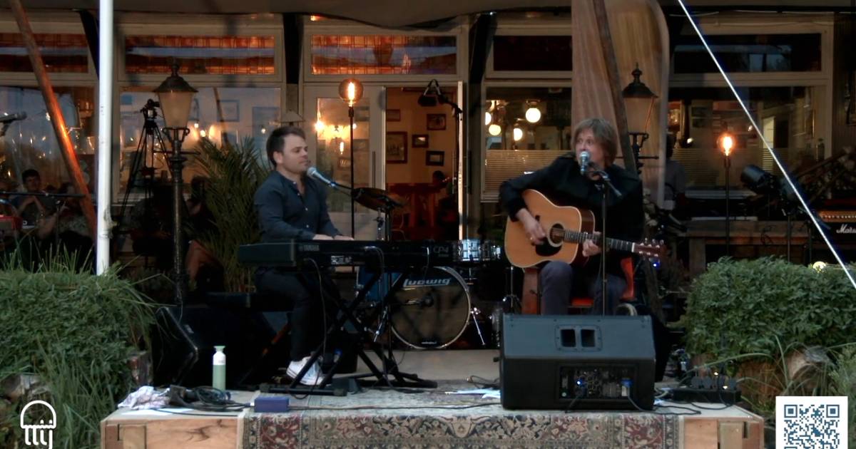 Basja bereidt beginnende artiesten voor op liveoptredens: ‘Verdient ...