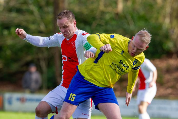 Oene hoort bij meubilair in derde klasse, maar de kamer is nogal ...