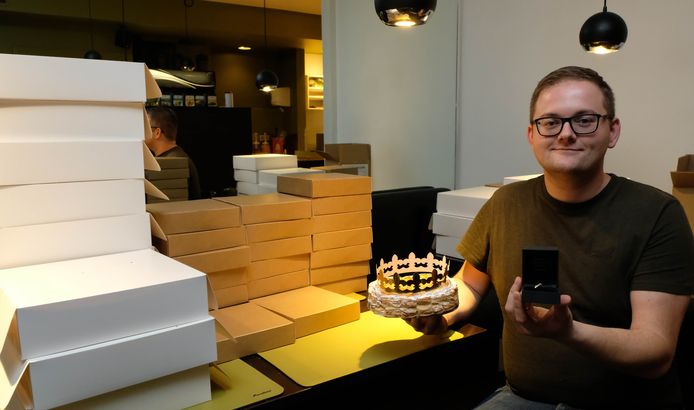 Al 350 taarten de deur uit voor de gouden ring bij bakkerij FRAÎCHE ...