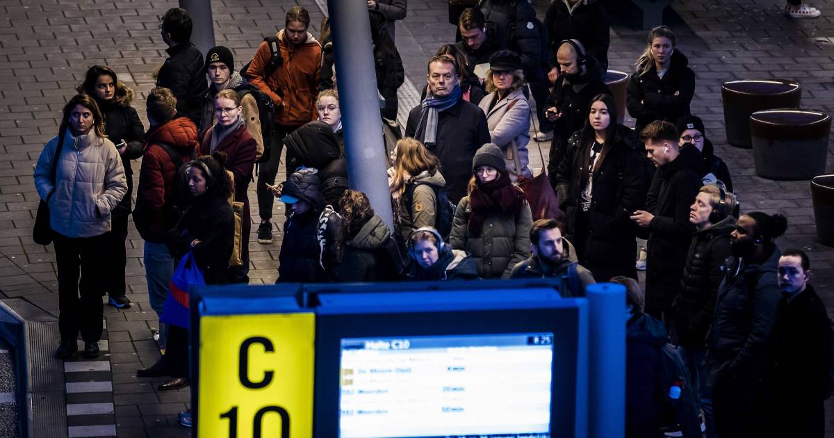 Ov-staking ‘bloedirritant’, maar er is ook begrip bij reizigers ...