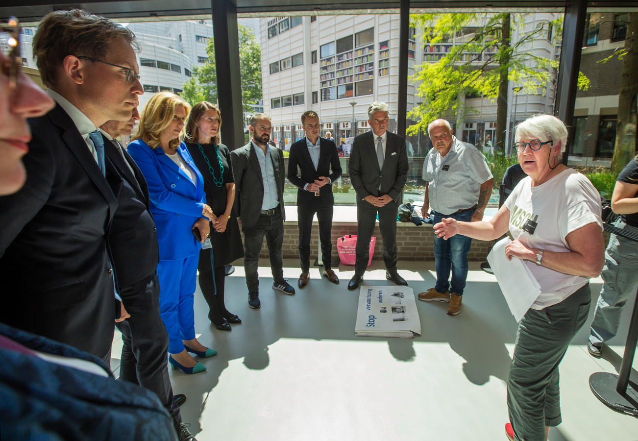 Zo reageert minister op zware aantijgingen van actievoerder Liesbeth ...