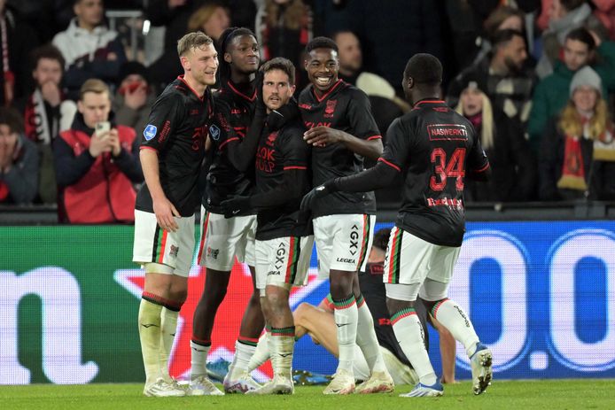 NEC-fans worden wakker na knotsgekke 4-4 tegen Feyenoord: ‘Als Van ...