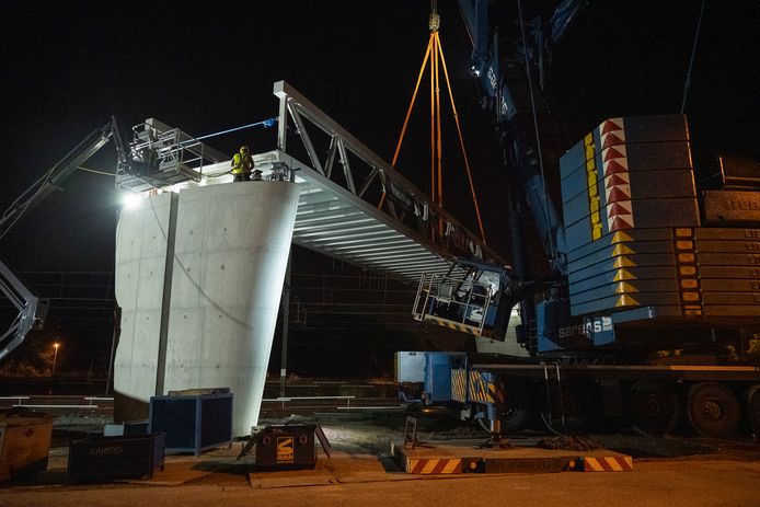 Provincie is gestart met bouw van fietsbrug in Lier: “Belangrijk ...