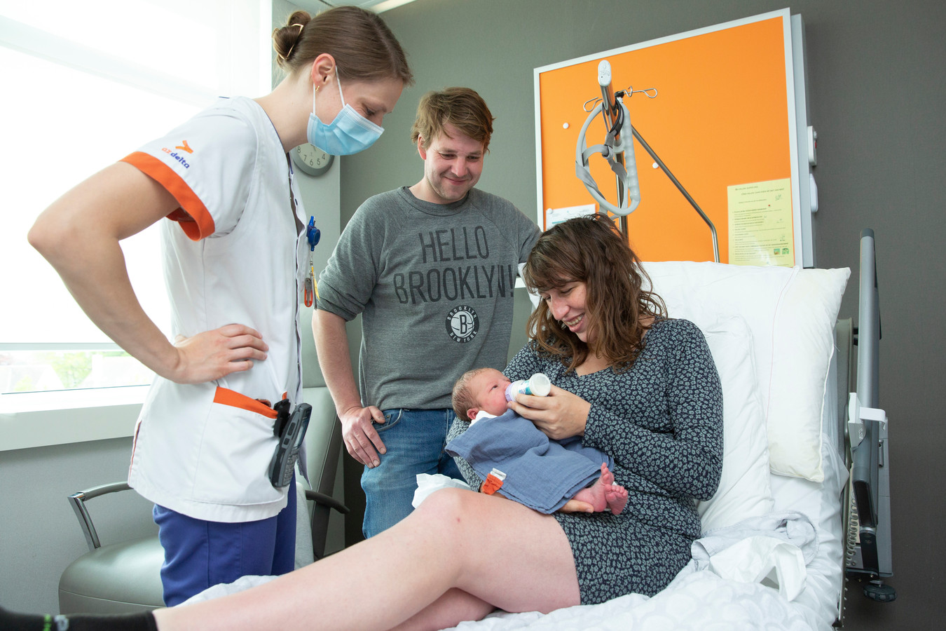 REPORTAGE. Het leven zoals het begint op een kleine materniteit: “De papa krijgt soms een duw ...