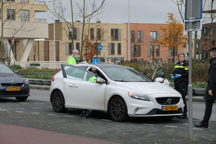 Rijles komt abrupt ten einde: auto knalt op lesauto in Amersfoort ...