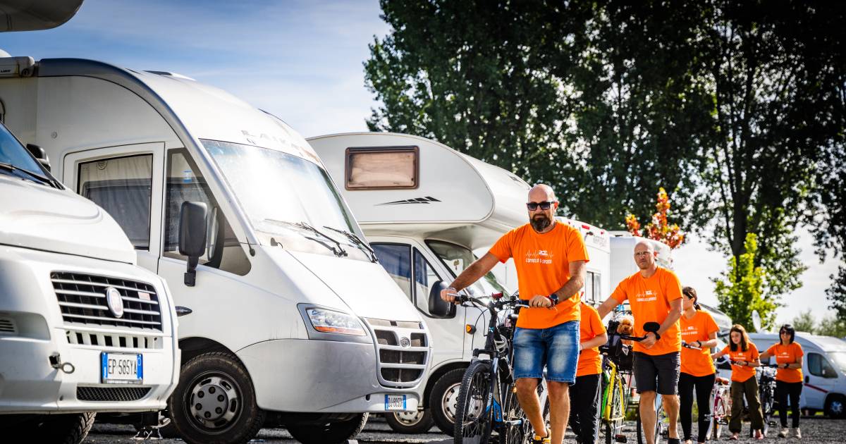 ‘Italiaanse maand’ op camperplaatsen bij Kinderdijk; hitte en toeristen ...