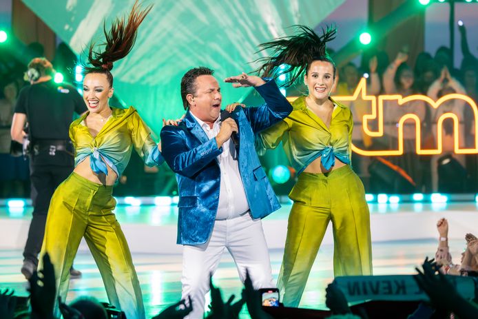 Phil Kevin, bekend van megahit ‘Komaan en doe het’, treedt nog ...