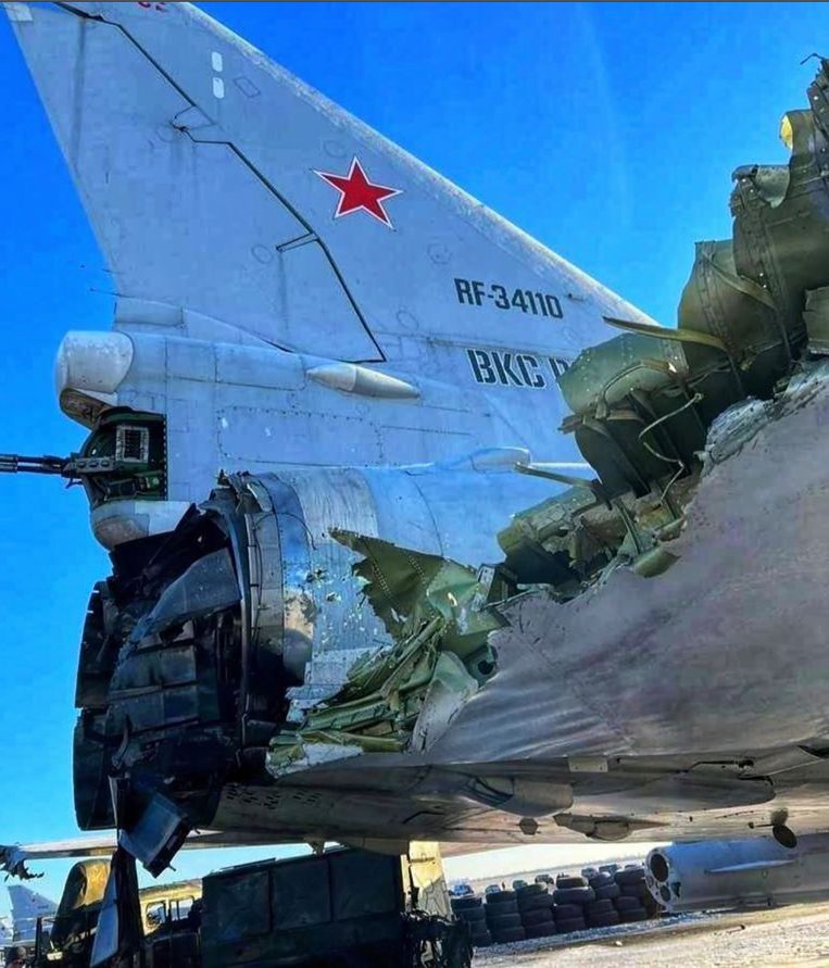 Gedurfde aanval op Russische bases: met welk wapen sloegen de ... Gedurfde aanval op Russische bases: met welk wapen sloegen de ...