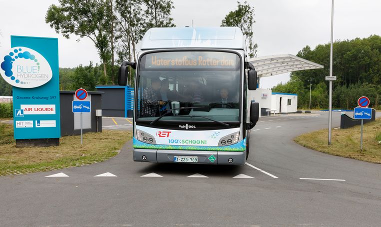 De dieselbus is passé. Wie is zijn opvolger, de waterstof- of accubus?