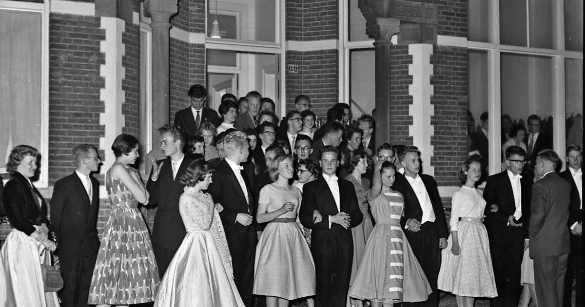 Een feestje bij het Eindhovens Studenten Corps in 1958 | Eindhoven | ed.nl