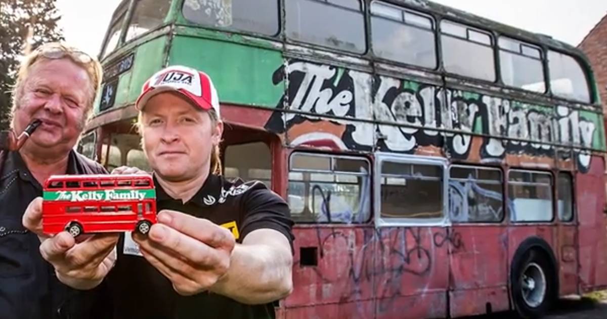 Kelly Family verbijsterd door veiling van 'hun' tourbus | Binnenland ...