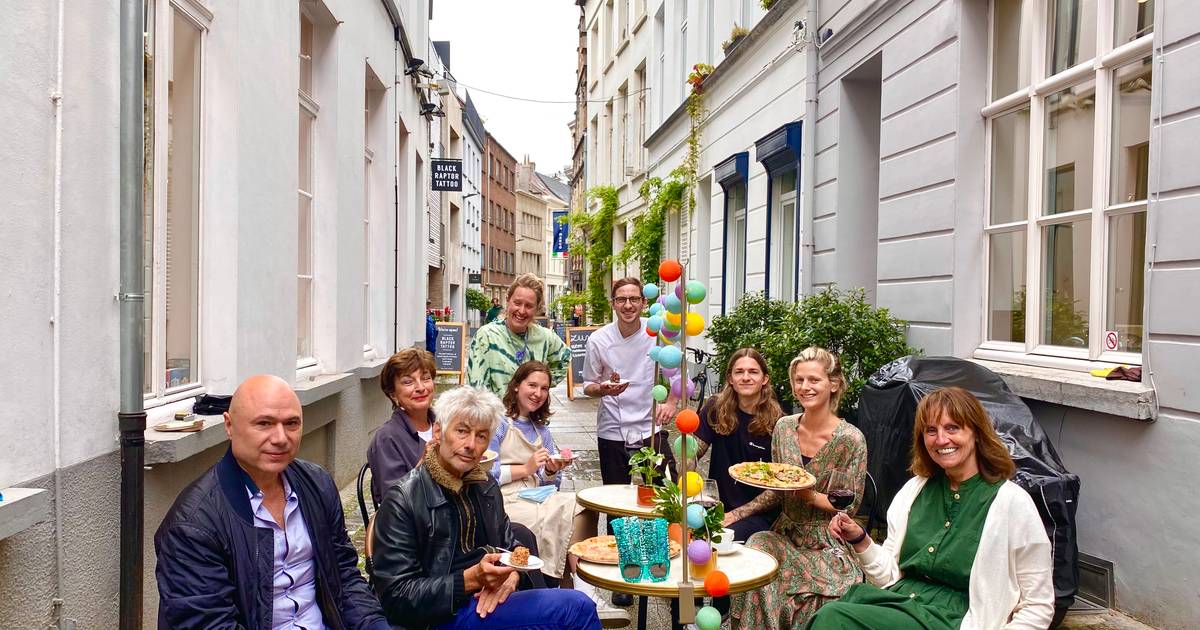 Eind augustus feest in Bennesteeg: handelaars slaan handen in elkaar ...