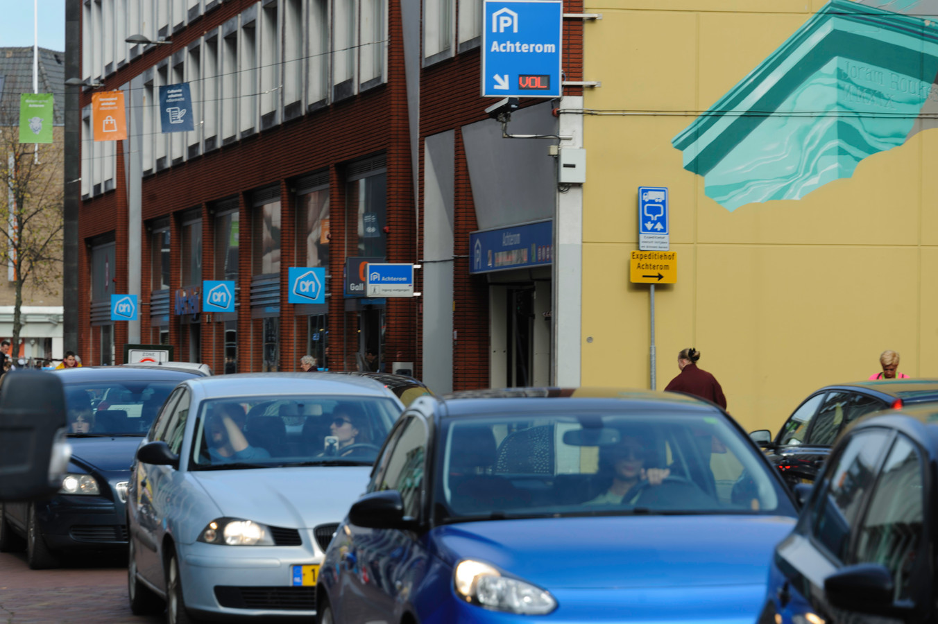 Grens tussen gratis en betaald parkeren in Dordrecht schuift steeds ...